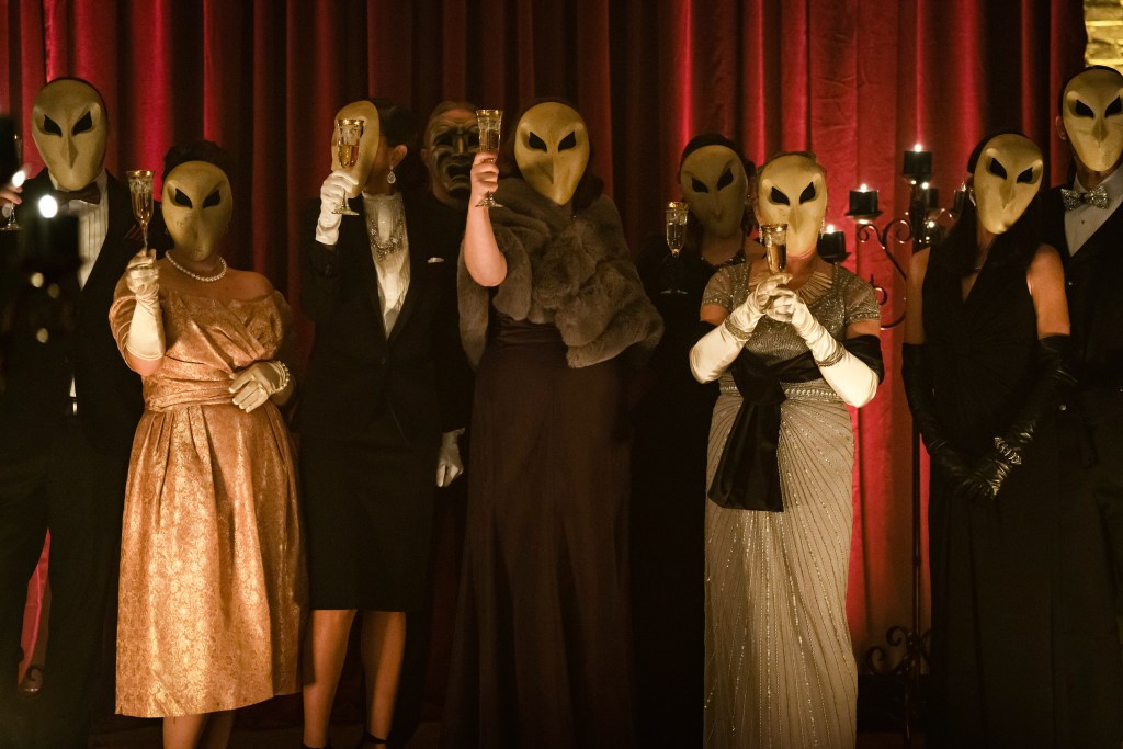 Interview: 'Gotham Knights' Costume Designer on Paying Homage Through ...