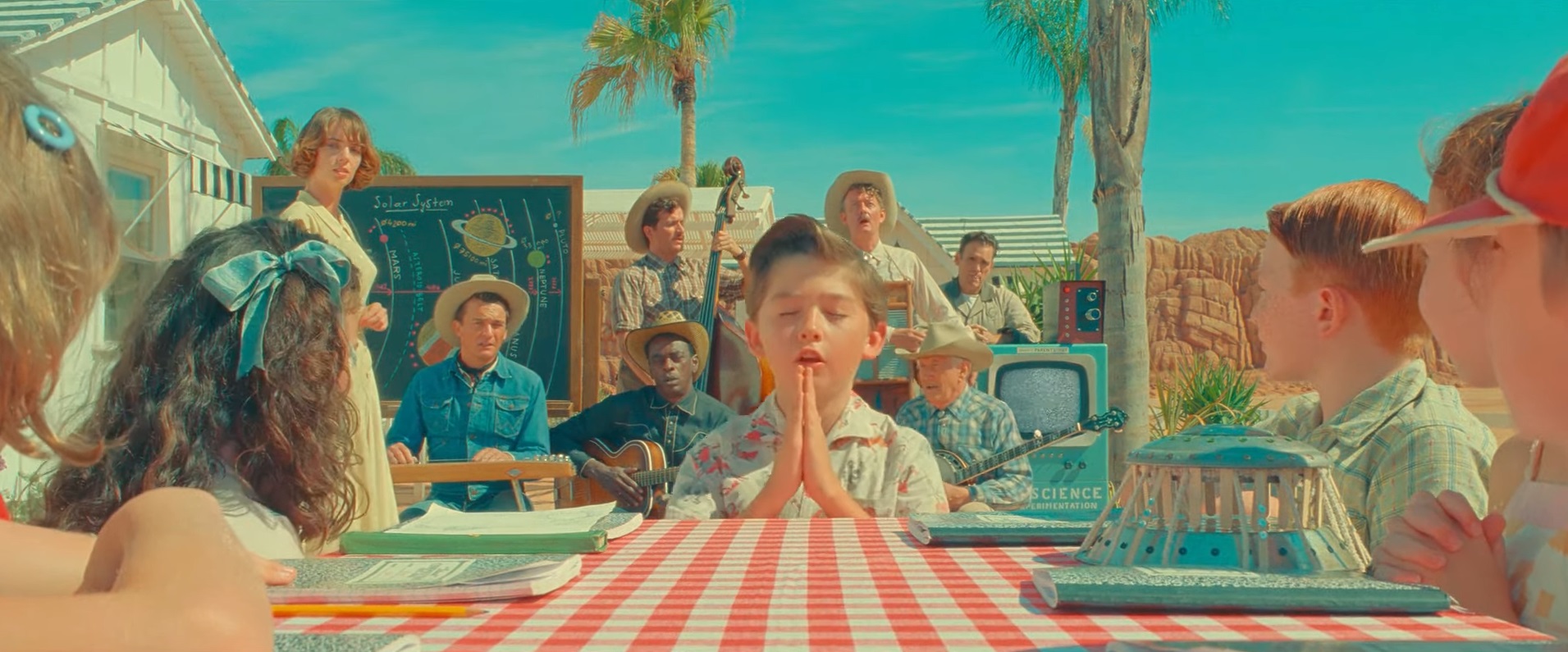 We Still Don't Understand 'Asteroid City'... But It Doesn't Matter ...